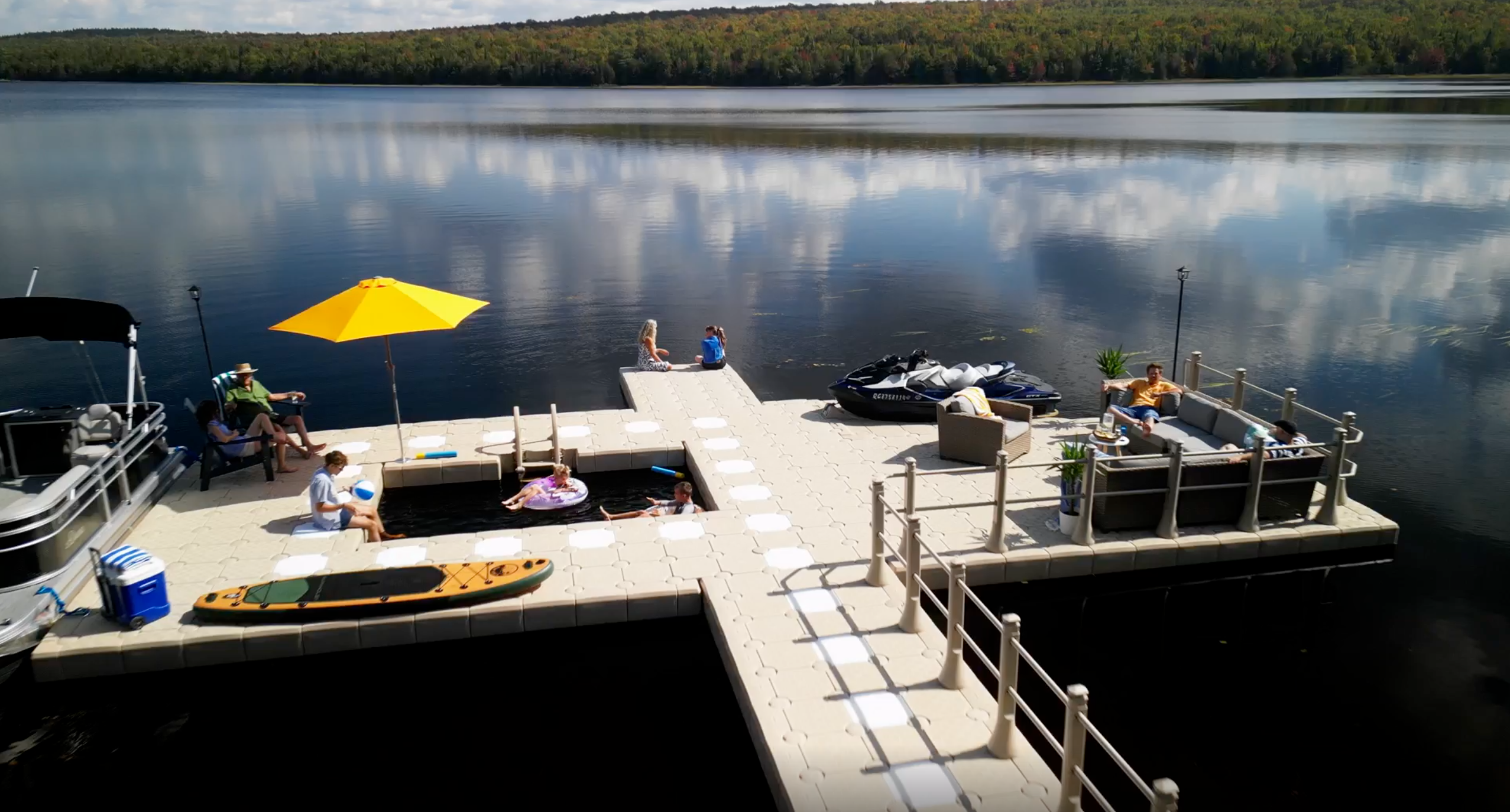How to Choose the Ideal Floating Dock for Your Property? - Candock