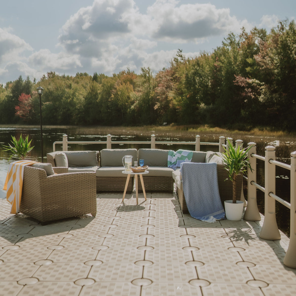 Tiles Series Service Cube - Durable Dock Tiles | Candock